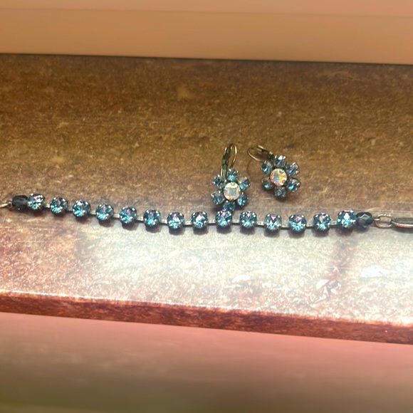 Sabika | Jewelry | Sabika Flower Earrings | Poshmark